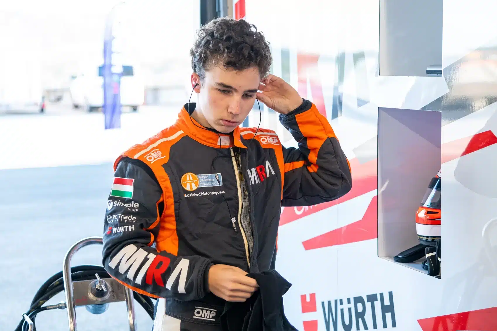 Eljött az idő, Bucsi Attila bemutatkozik TCR-autóval